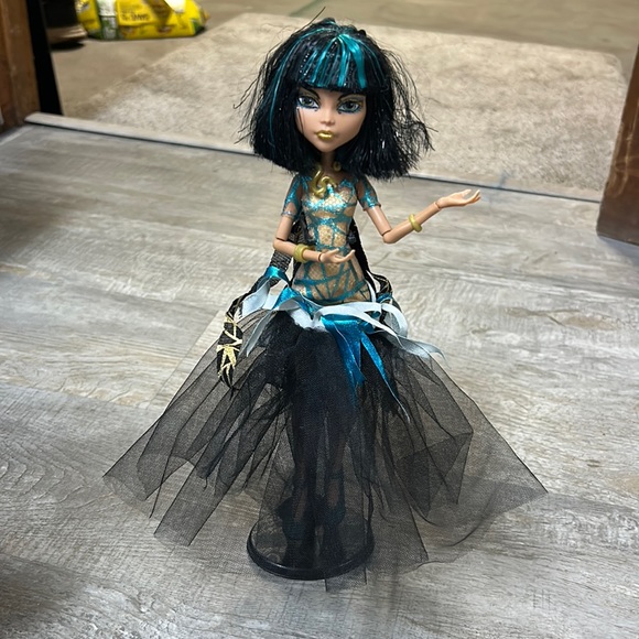 Toys | Monster High Ghouls Rule Cleo Denile Doll With Stand | Poshmark